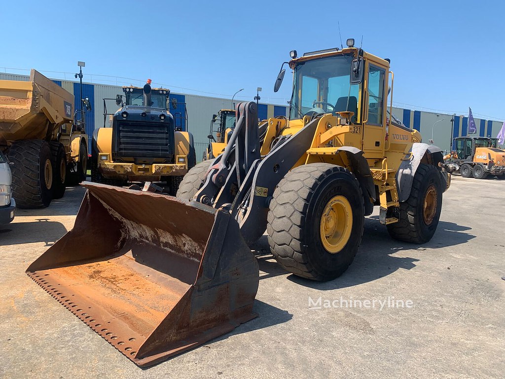 Volvo L110 E . prednji utovarivač