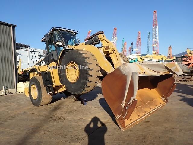 Caterpillar 966M prednji utovarivač