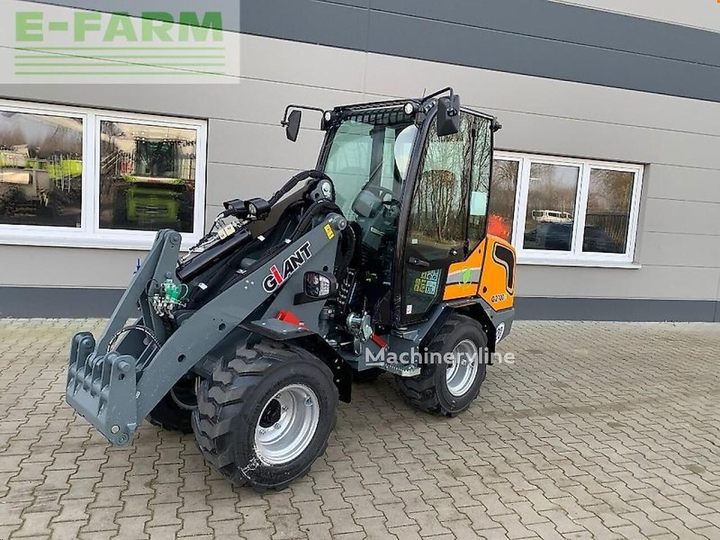 Giant g2700 elektro multifunkcionalni utovarivač