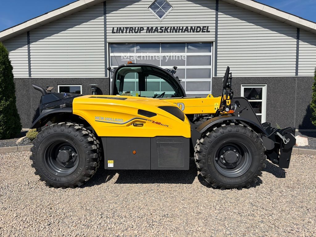 New Holland TH 7.42 Elite teleskopski utovarivač