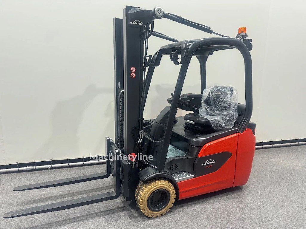 Novi Linde 1251 E 18-01 viljuškar na tri točka