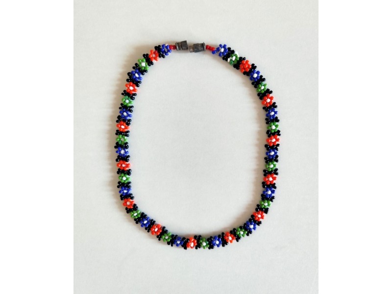 Mala choker ogrlica, cvetići
