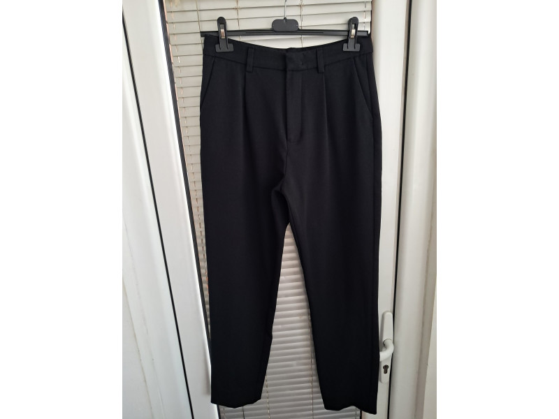 MANGO elegantne crne pantalone visokog struka 36