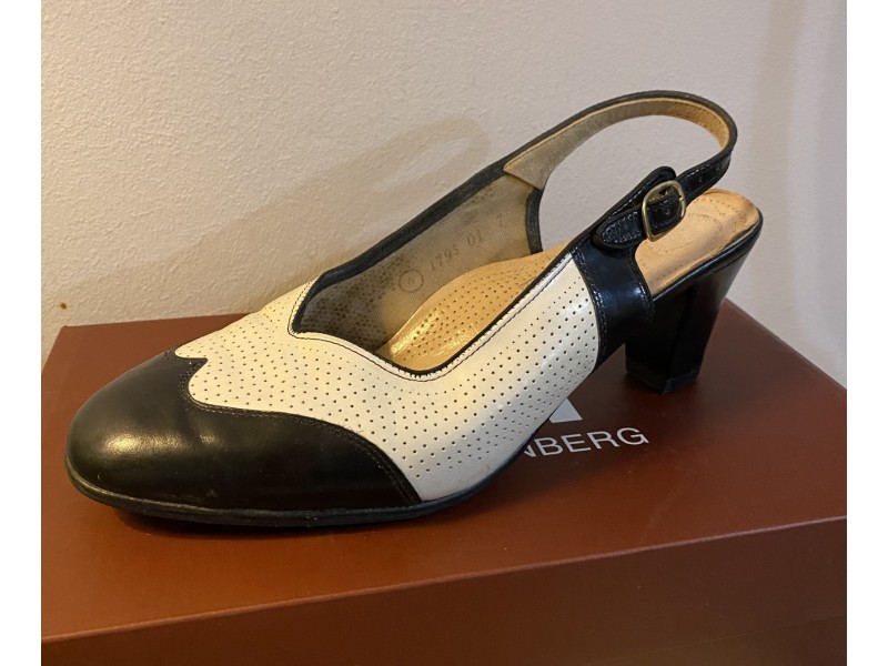 SANDALE 39 KOŽA DIVNE, RETRO IZGLEDA