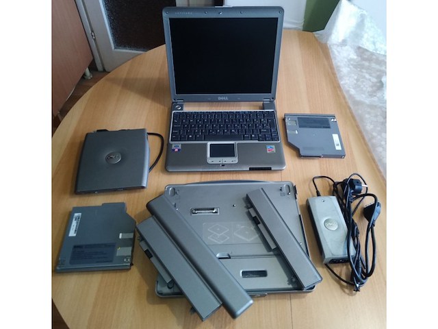 Dell Latitude X300 sa dodatnim komponentama