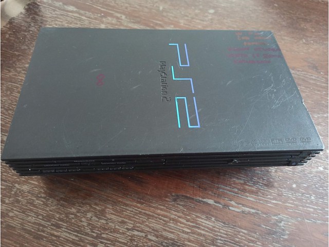 playstation 2 ispravna ko sa slika i u opisu predmeta