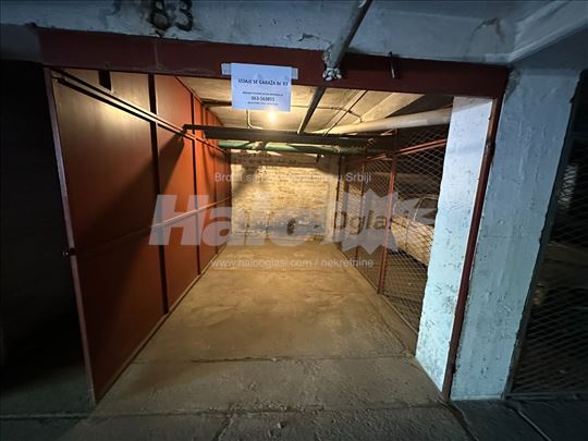 Garaža 10m2 Parking Space Mercator Shopping Centre