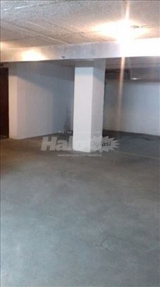 Izdavanje garaže Vukov spomenik Beograd
