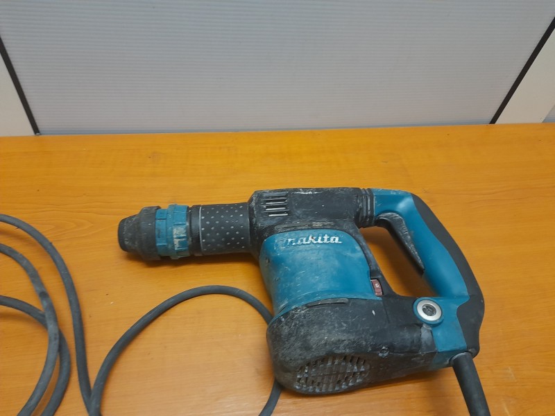 Makita HK1820 elektro-pneumatski čekić