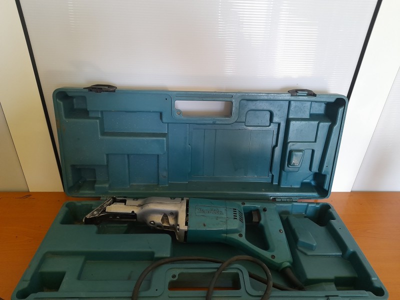 Makita sabljasta testera