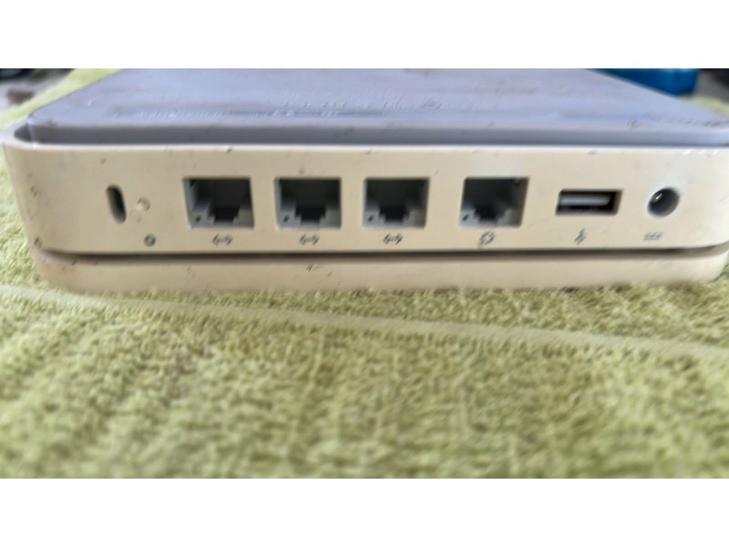 Apple AirPort Extreme Base Station Model A1301