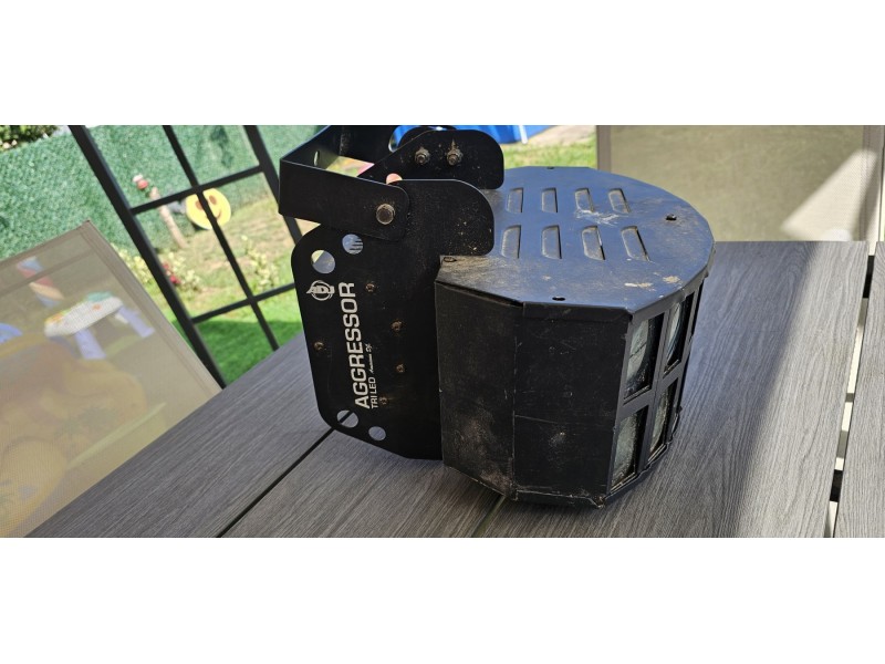 American DJ Aggressor TRI LED
