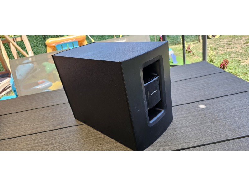 BOSE CineMate 1 SR – Originalni aktivni bas modul