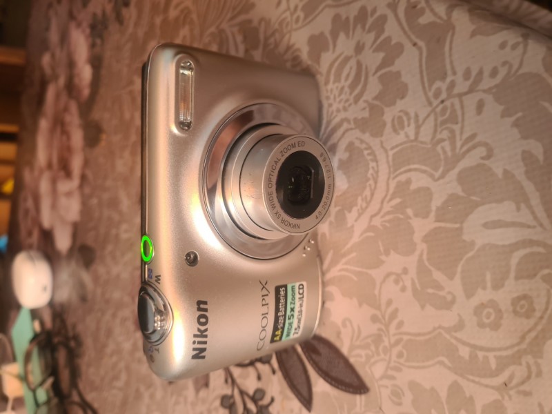 Nikon Coolpix L25 - 10MP 5x Zoom 8GB SAMPLES