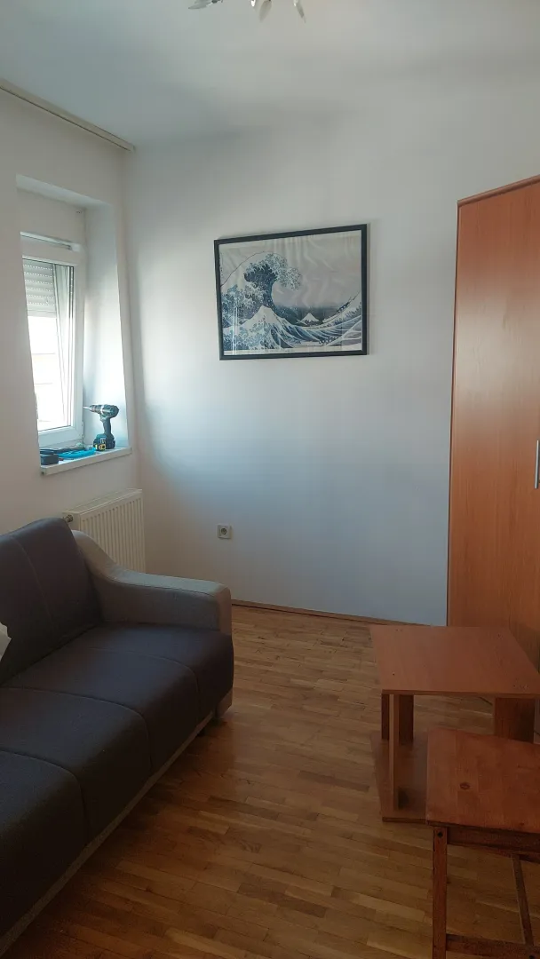 Izdavanje, jednosoban stan, 26m², Centar, Novi Sad
