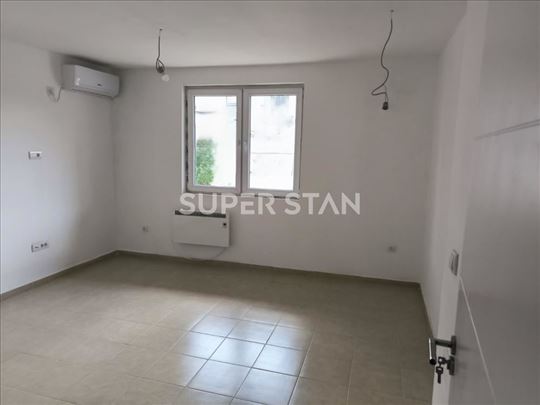 Stan u Boleču, novogradnja, uknjižen, useljiv ID#1