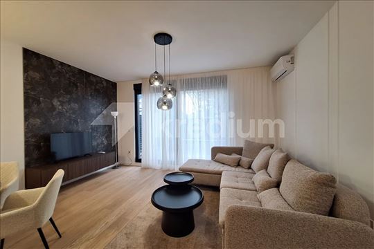 Pregrevica 11 Zemun | Luks dupleks na obali Dunava