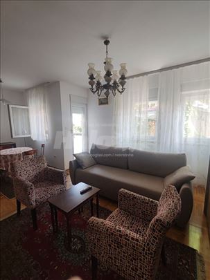 LUX garsonjera 30m2 I Zemun 450EUR