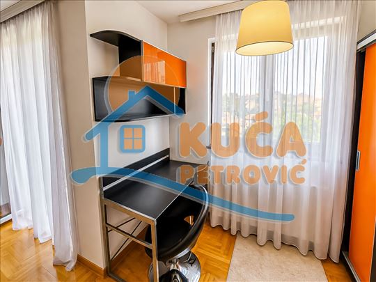 Izdaje se stan kod parka Čair