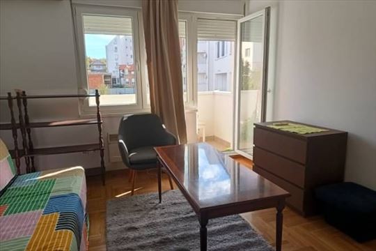 Namešten 2.0 stan u Mirijevu Ilije Pavlovića, 38m2
