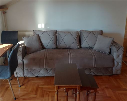 Cvetkova pijaca, 30m2, lux, namešten