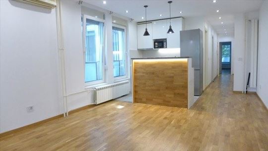 Dobračina, 90m2, novija zgrada, 2 kupatila, garaža