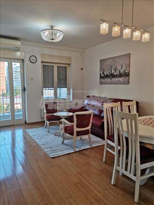 Blok 61, LUX, u novijoj zgradi