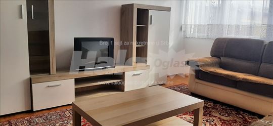 Izdajem dvosoban stan