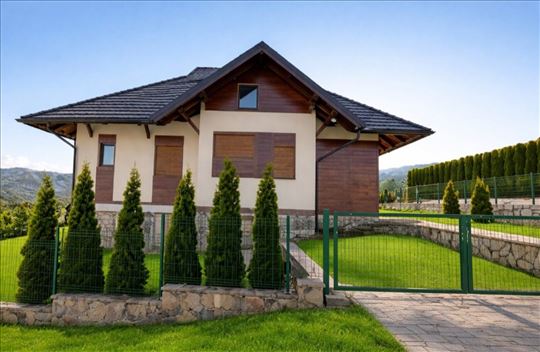 Izuzetna Lux kuća 250 m2, 17 ar, Preporuka