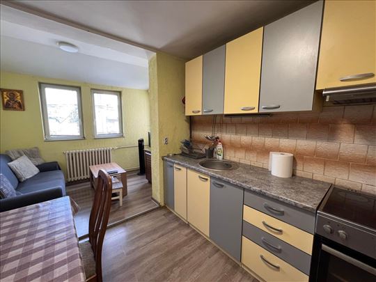 Voždovac, Ljube Šercera, kuća 70m2 sa garažom