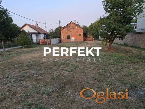 Karaula, spratna kuća 124m2 na 6 ari placa