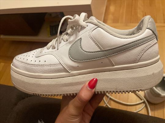 Zenske nike patike