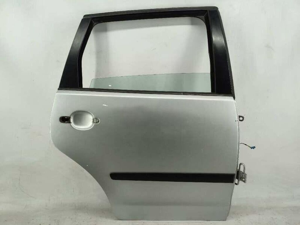 VRATA ZADNJA DESNA ZA VOLKSWAGEN POLO OD 2001. DO 2010. GOD. |