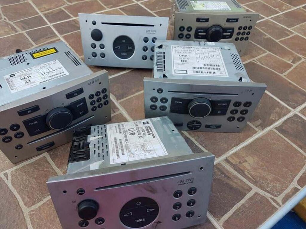 POLOVNI CD ASTRA G CORSA D/C ZA OPEL ASTRA H OD 2000. DO 2013. GOD. |