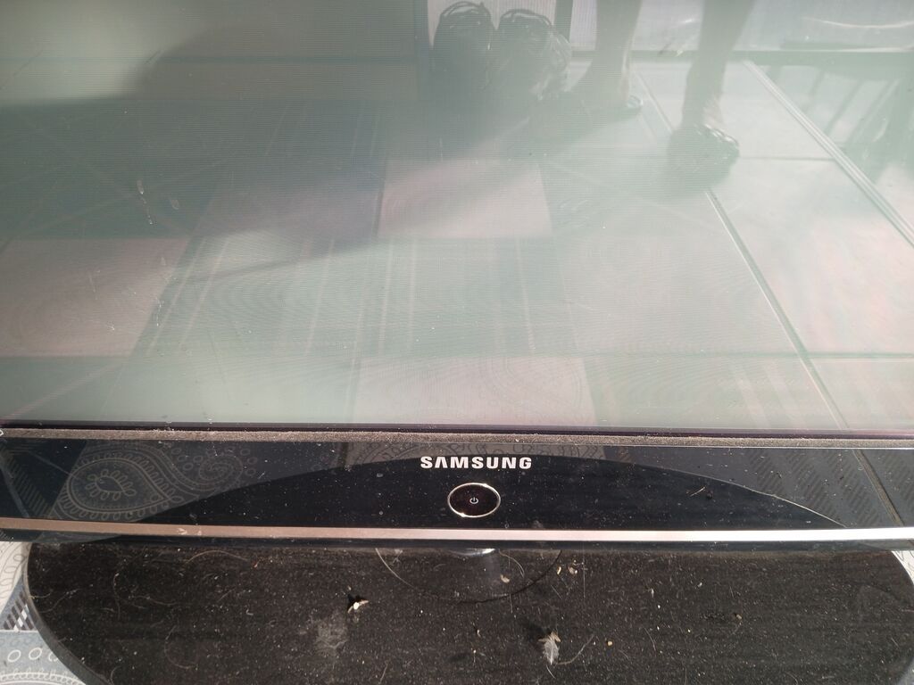 Samsung LCD TV - Dijagonala: približno 47 (oko 80 cm) - Model serije
