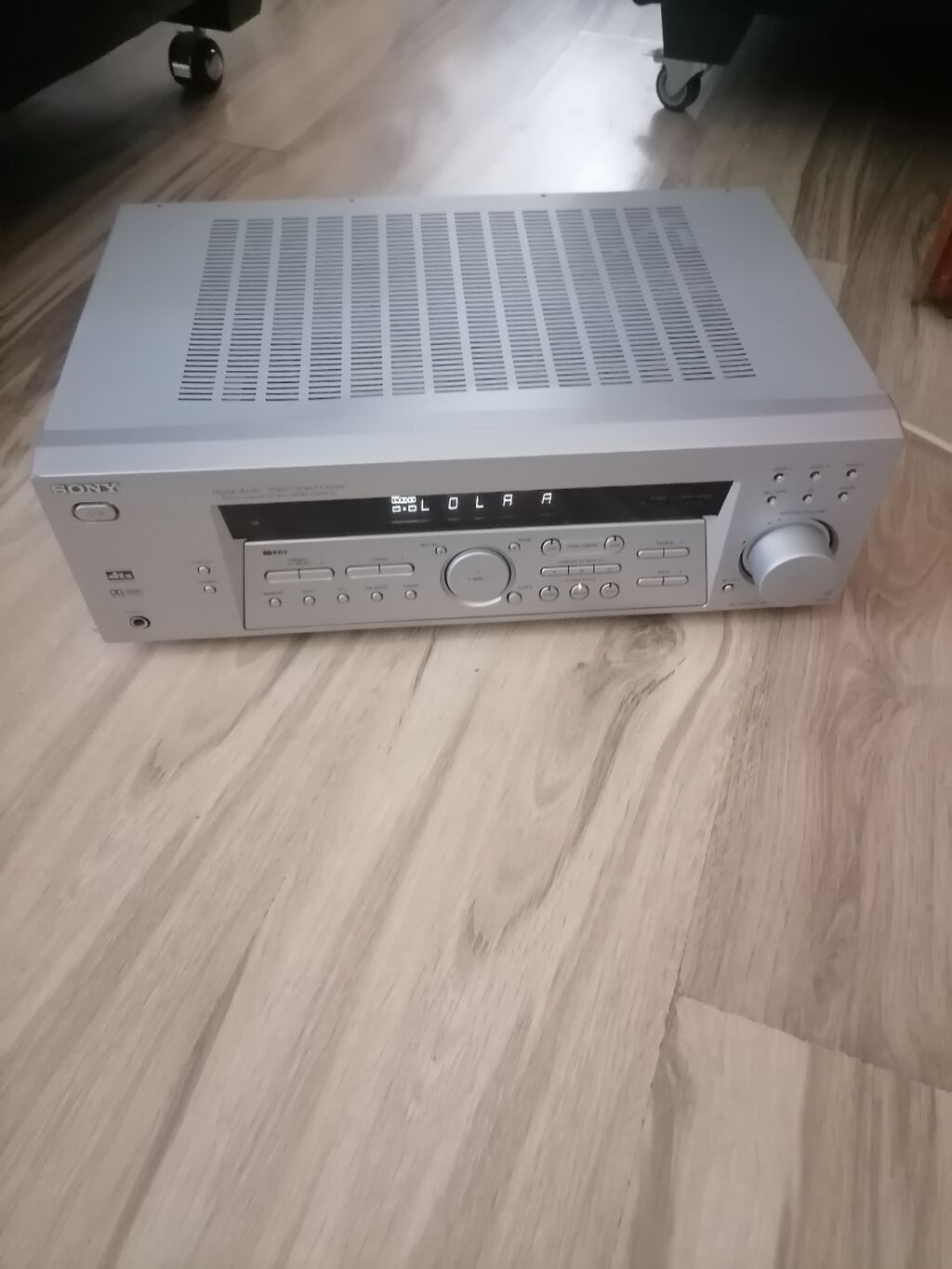 Sony AV risiver – Digital Audio/Video Control Center - Model iz