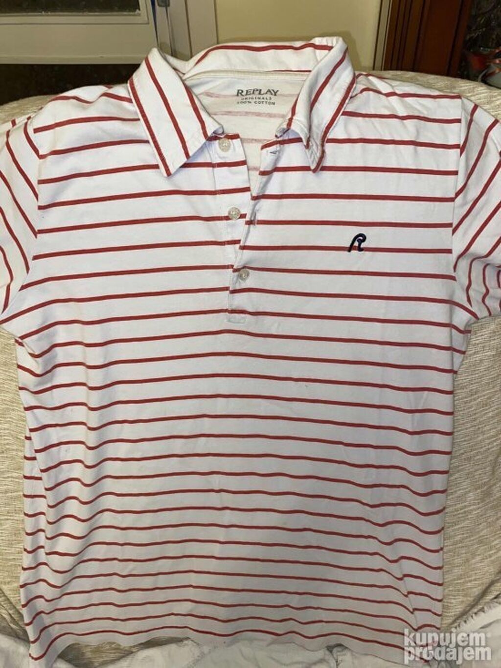 Original Replay majica M/L 100% cotton Bela na crvene pruge Ramena