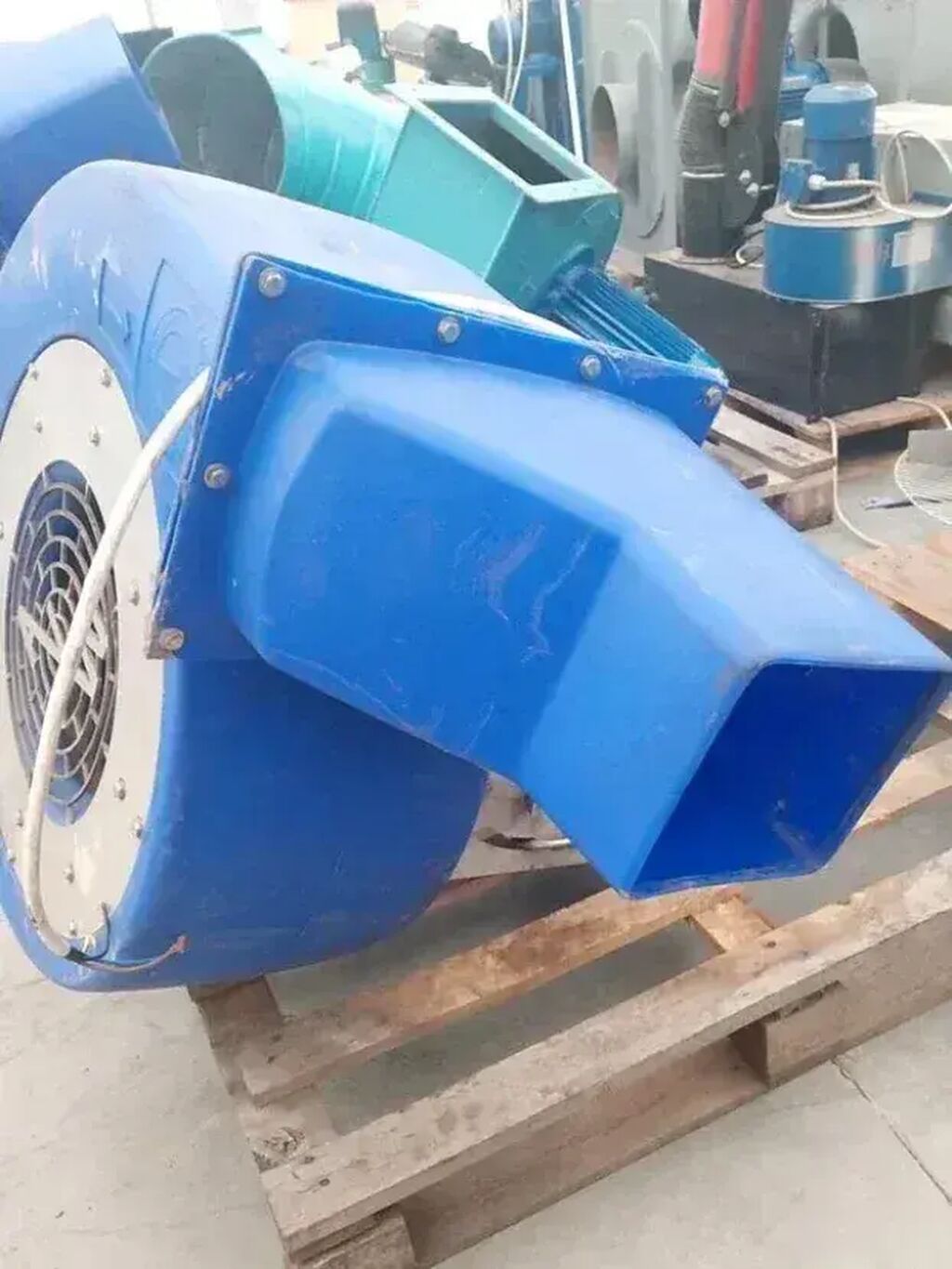 Ciklon LEESON Ultimate E Direktni centrifugalni ventilator za