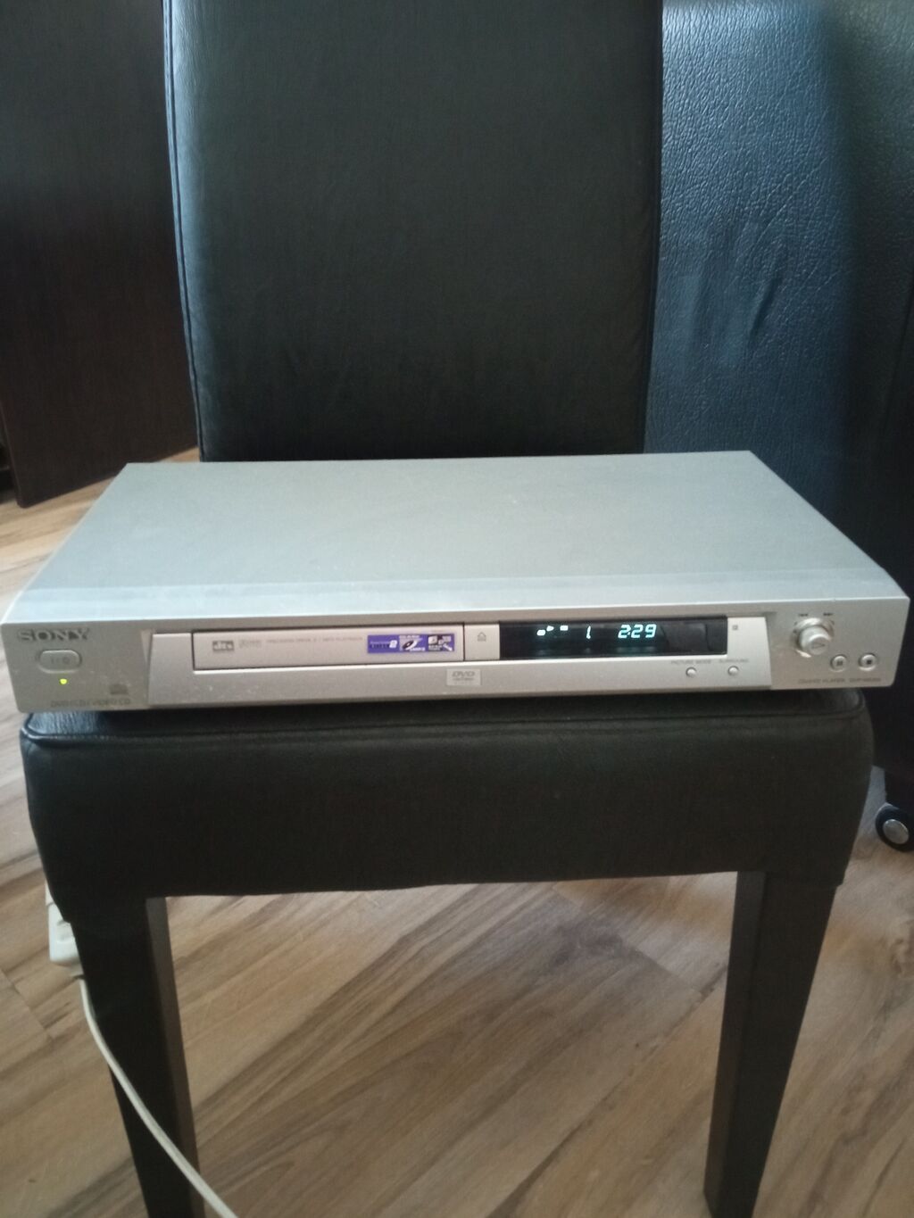 Sony CD/DVD plejer DVP-NS310 - Tanki srebrni plejerski model sa