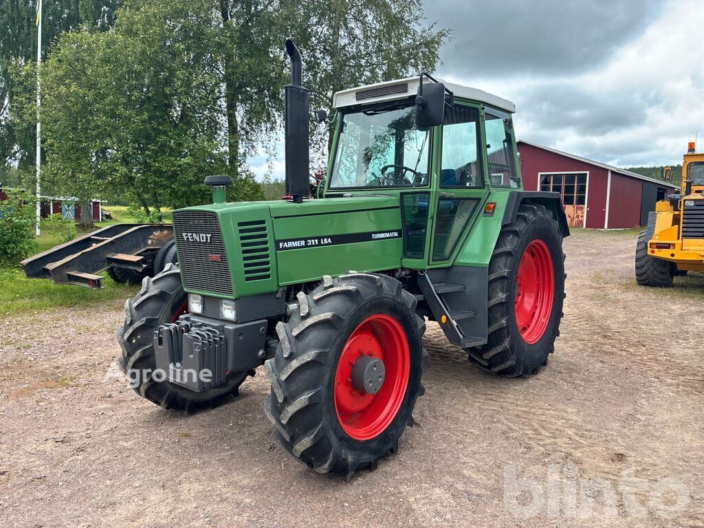 Prodaje se Fendt FENDT 311 LSA traktor točkaš na aukciji