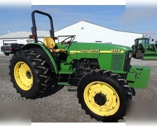 Novi John Deere 5210 traktor točkaš