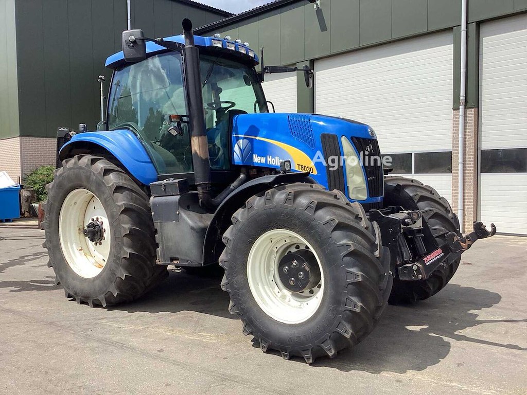 Prodaje se New Holland T8030 traktor točkaš na aukciji