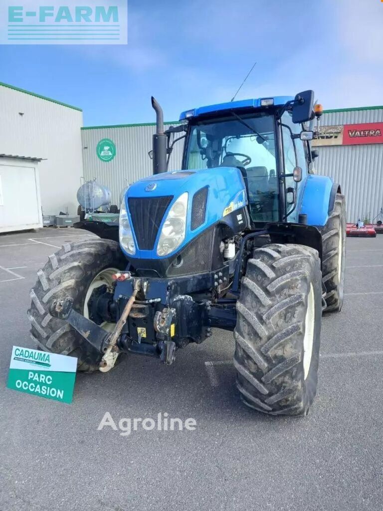 New Holland t7060 traktor točkaš