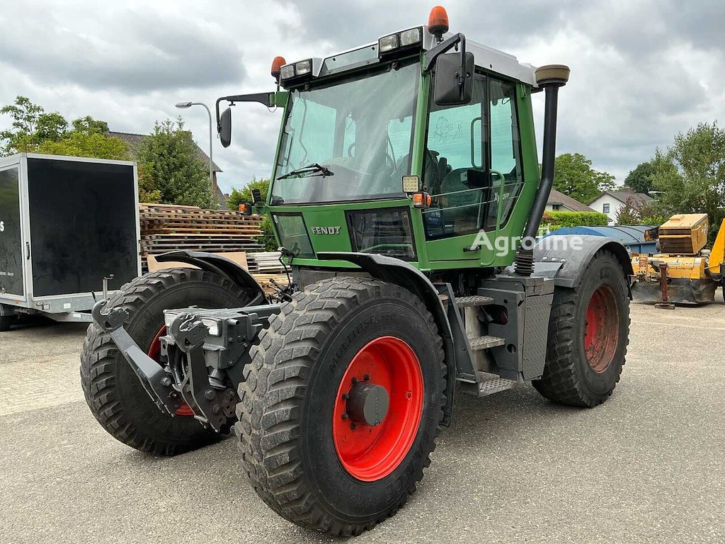 Prodaje se Fendt Xylon 524 traktor točkaš na aukciji