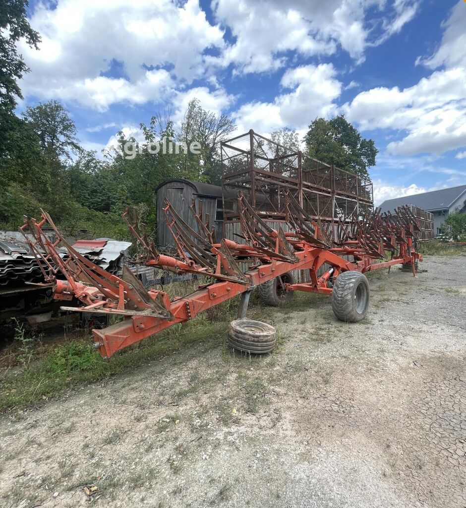 Kuhn Challenger 9 NSH reverzibilni plug
