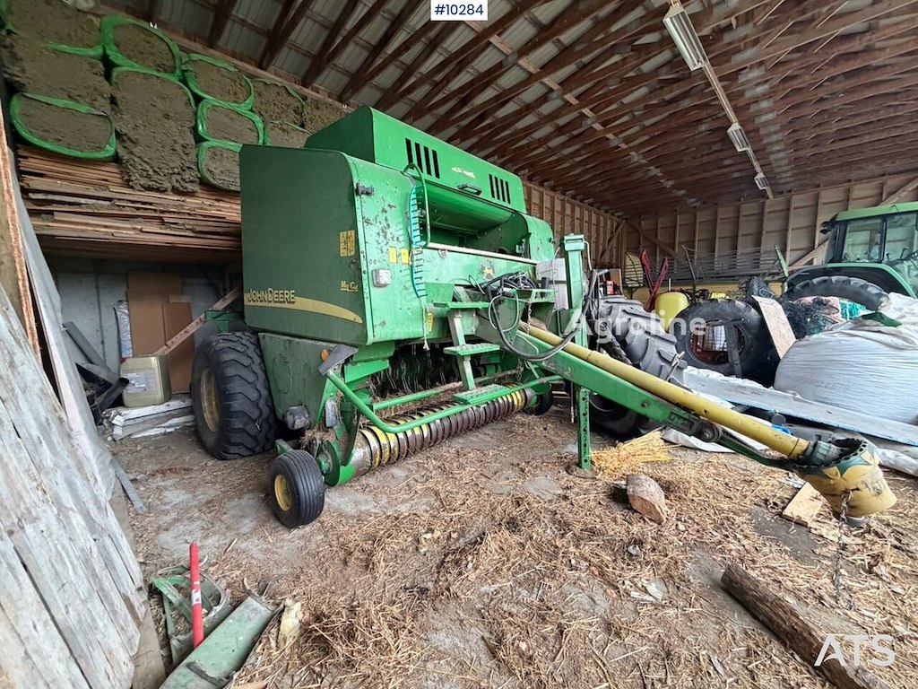 John Deere 578 balirka za okrugle bale