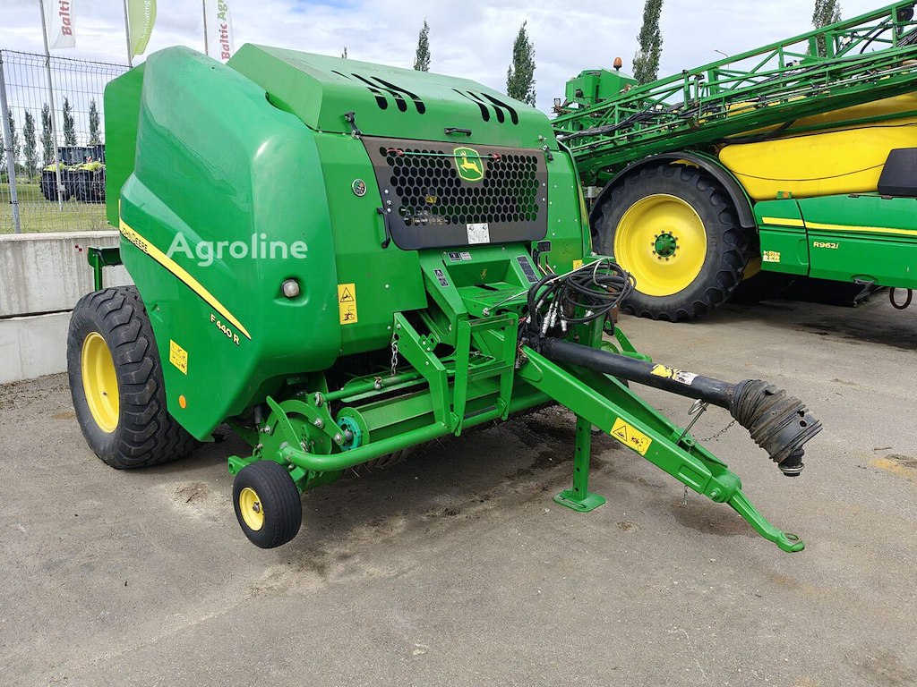 John Deere F 440 R balirka za okrugle bale