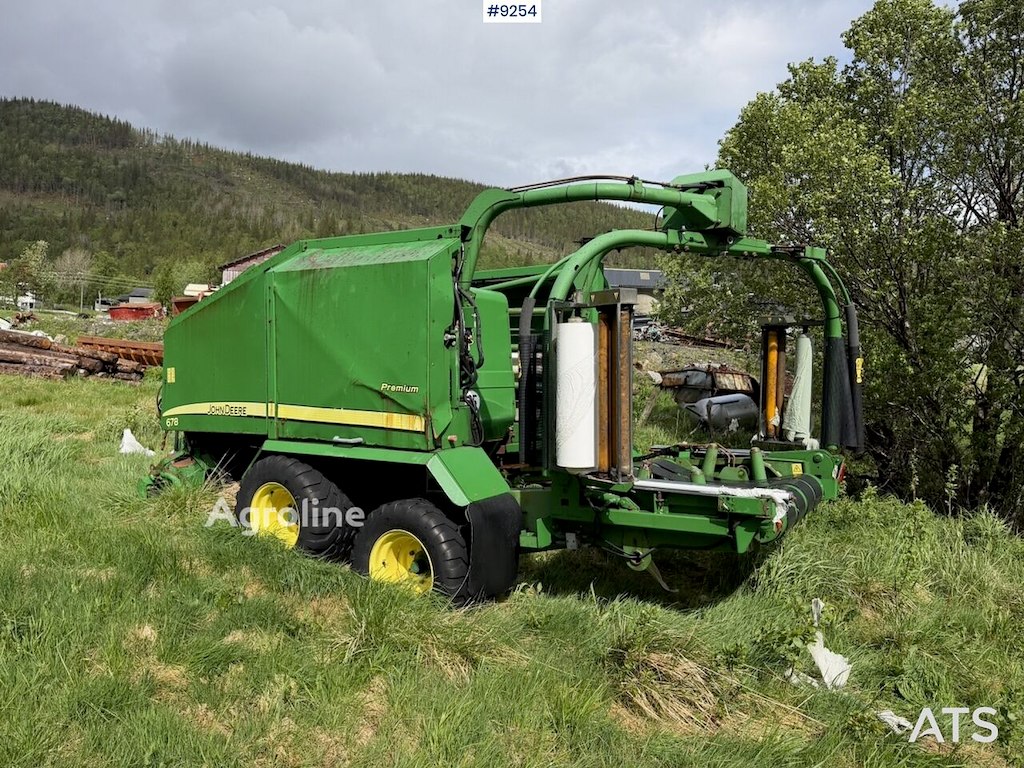 John Deere 678 balirka za okrugle bale