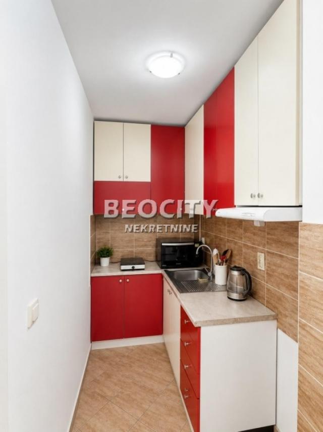 Novi Sad, Sajam, Slobodana Bajića, 2.5, 50m2, 600EUR