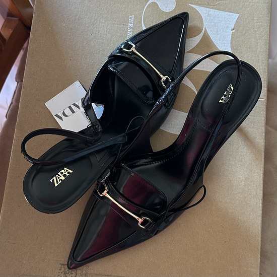 Zara salonke / nove sa etiketom